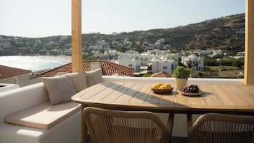 Quarto Triplo Clássico, varanda, Vista para a cidade | Vista da varanda