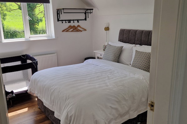 2 Bed Cottage-sleeps 4-private Garden-parking - County Donegal