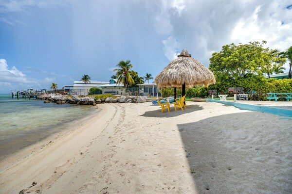 Walk To Beach: Florida Keys Gem W/ Ocean Views - Layton, FL