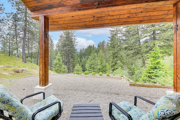 Rustic & Modern Home W/ Forest Views In Newport! - Mystic Lake, Washington