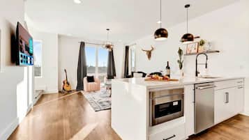 Casa | 4 quartos, escrivaninha, acesso à internet de alta velocidade