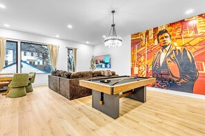Casa | 4 quartos, secretária, internet de alta velocidade 