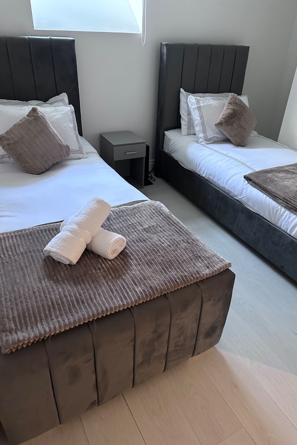 Cozy London Apartment With 2 Bedrooms&free Parking - Greenwich