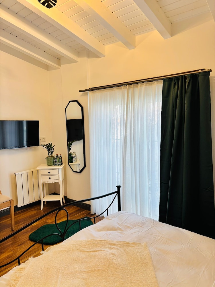 Sadele Hacımemiş - Alaçatı