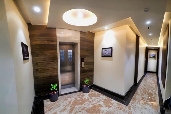 Goroomgo The Coco Cabana Varanasi - Varanasi