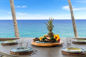 Apartamento em Condomínio Fechado, várias camas (Keauhou Kona Surf & Racquet Club#4-20) | Refeições ao ar livre