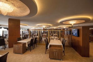 Pequeno-almoço tipo buffet diário incluído 