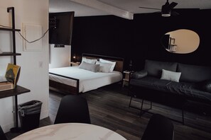 Quarto Standard, várias camas | Secretária, Wi-fi grátis 