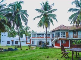 Fachada da propriedade