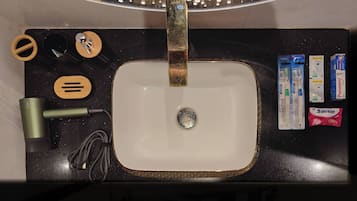Estúdio, 1 quarto, pátio | Casa de banho