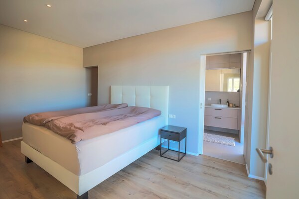 Hofsbót Luxury Apartment - Islande