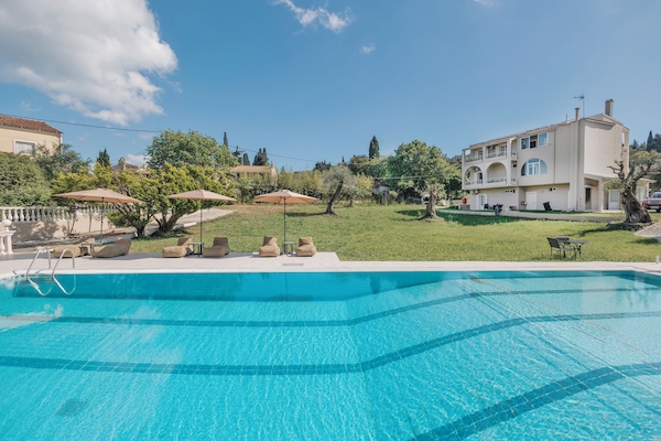Piscina exterior sazonal