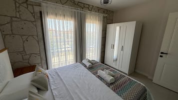 Dúplex Comfort, varanda, vista para o jardim | Ferro/tábua de engomar, Wi-fi grátis