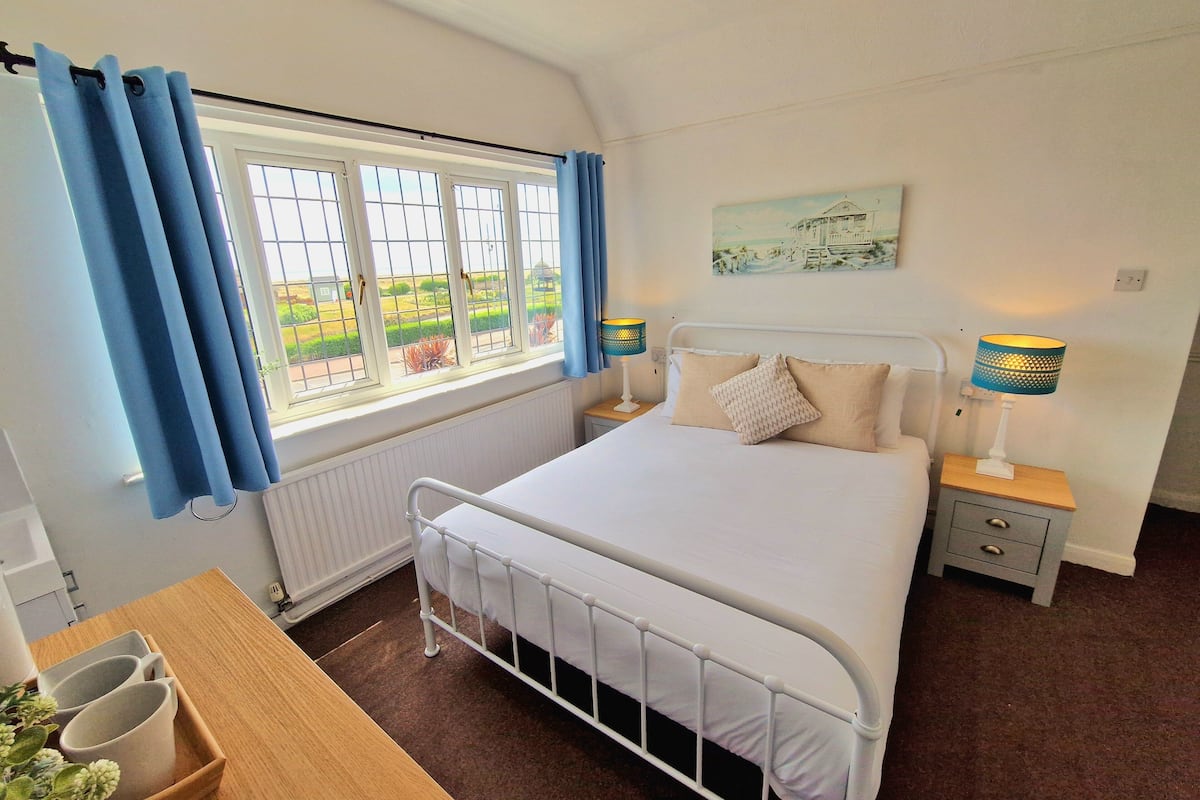 Quarto Duplo, banheira | Roupa de alta qualidade, com decoração personalizada