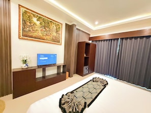Roupa de alta qualidade, minibar, cofre no quarto, camas desdobráveis 