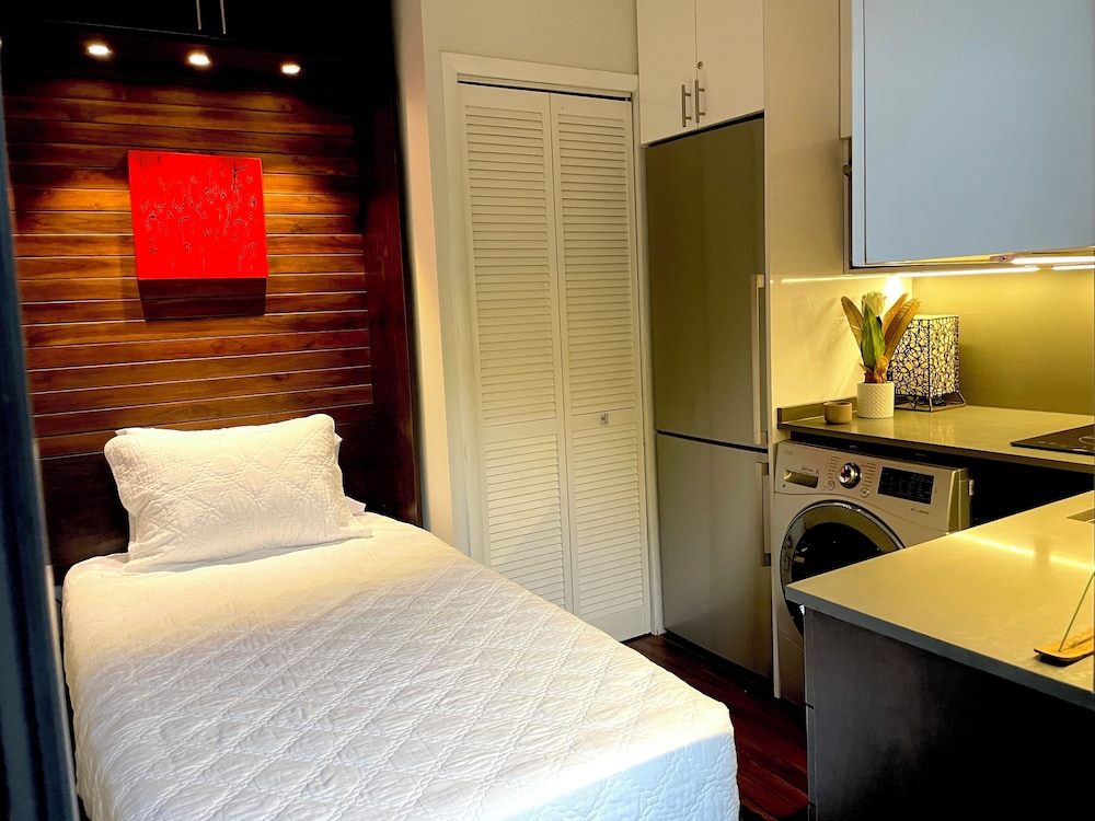 Miami Tiny House • Urban Glamping Solo Micro Space in Posh Coconut ...