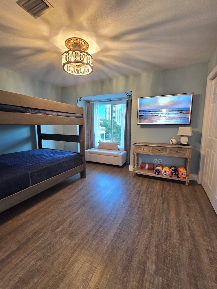 6 Steps to water - Fishing & Boat Dock - Kayak - Pool - Walk to ...