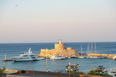 Philia Center Suites