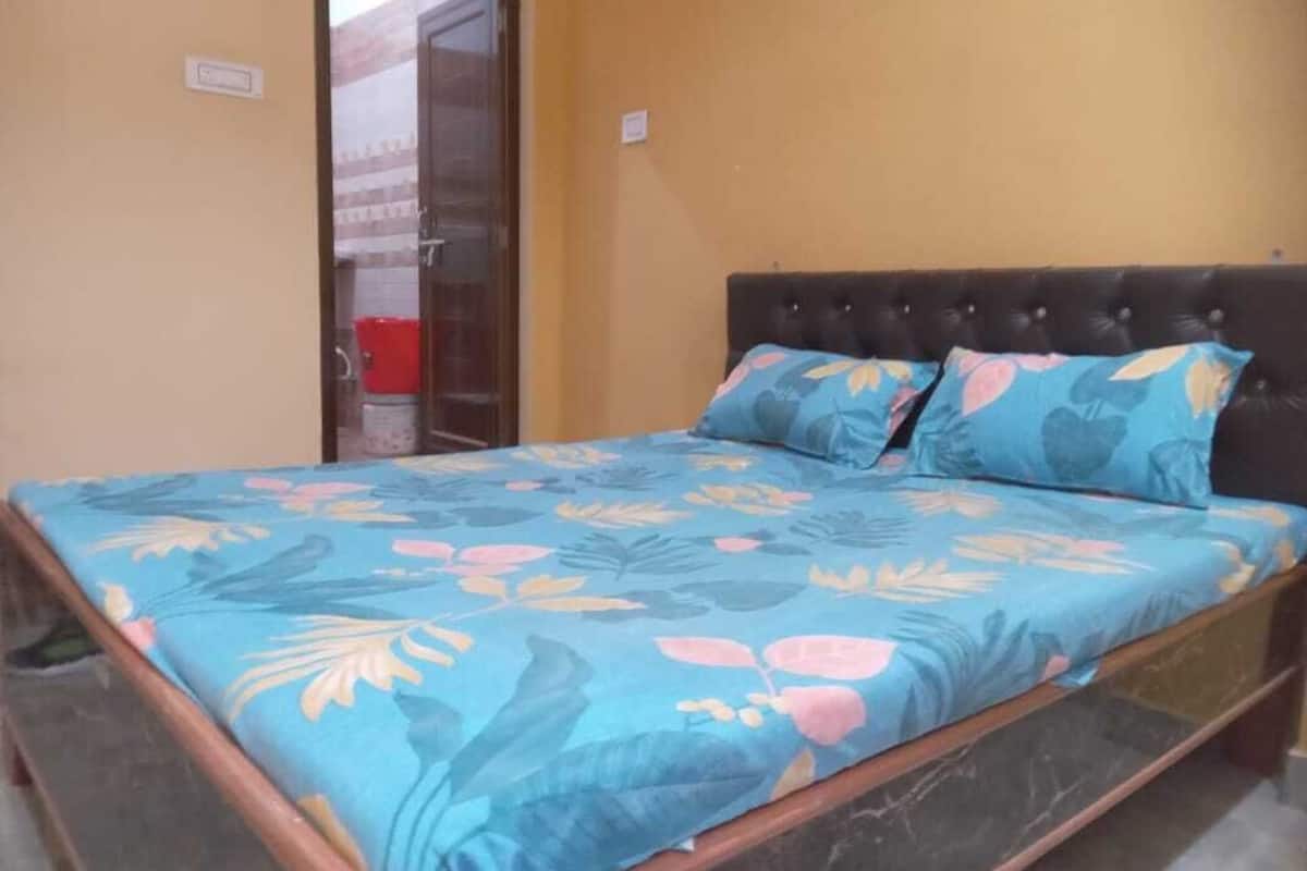 Quarto casal básico | Wi-Fi de cortesia
