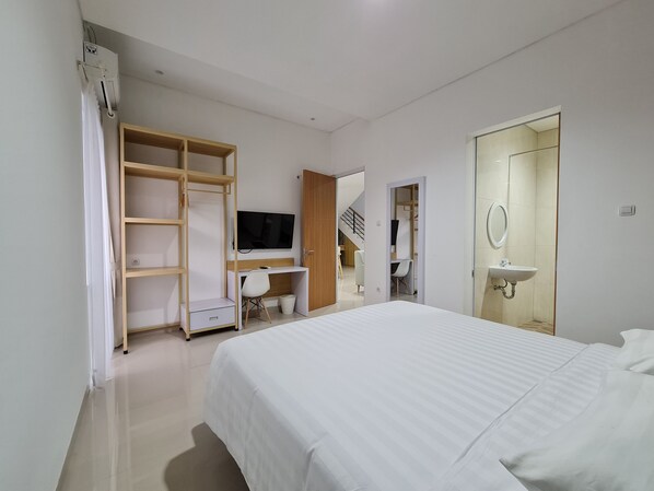 Quarto casal luxo | Escrivaninha, Wi-Fi de cortesia