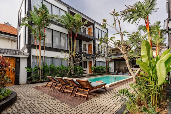 Sebelas Apartments By Evdekimi – The Residence With Authentic Café In Ubud Center - Bali