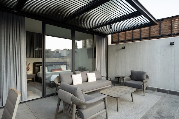 Apartamento Deluxe, 1 quarto, terraço, Vista para a cidade | Terraço/pátio interior