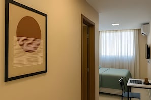 Apartamento Clássico | Cortinas/cortinados opacos, ferro/tábua de engomar, Wi-fi grátis