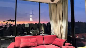 Suíte luxo | Frigobar, Wi-Fi de cortesia, roupa de cama