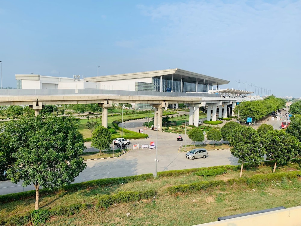 Mahadev Homestay - Chandigarh