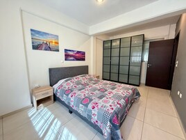 Apartamento | Ferros/tábuas de passar roupa, Wi-Fi de cortesia, roupa de cama