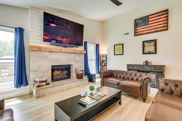 10 Mi To Uptown Charlotte: Family Home W/ Backyard - Charlotte, NC