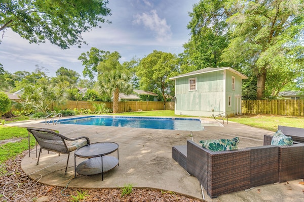 < 2 Mi To Dtwn Pensacola: Peaceful Home W/ Patio - Pensacola, FL