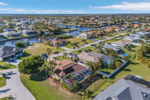6 Mi To Coast: Cape Coral Family Home - Sanibel Island, FL