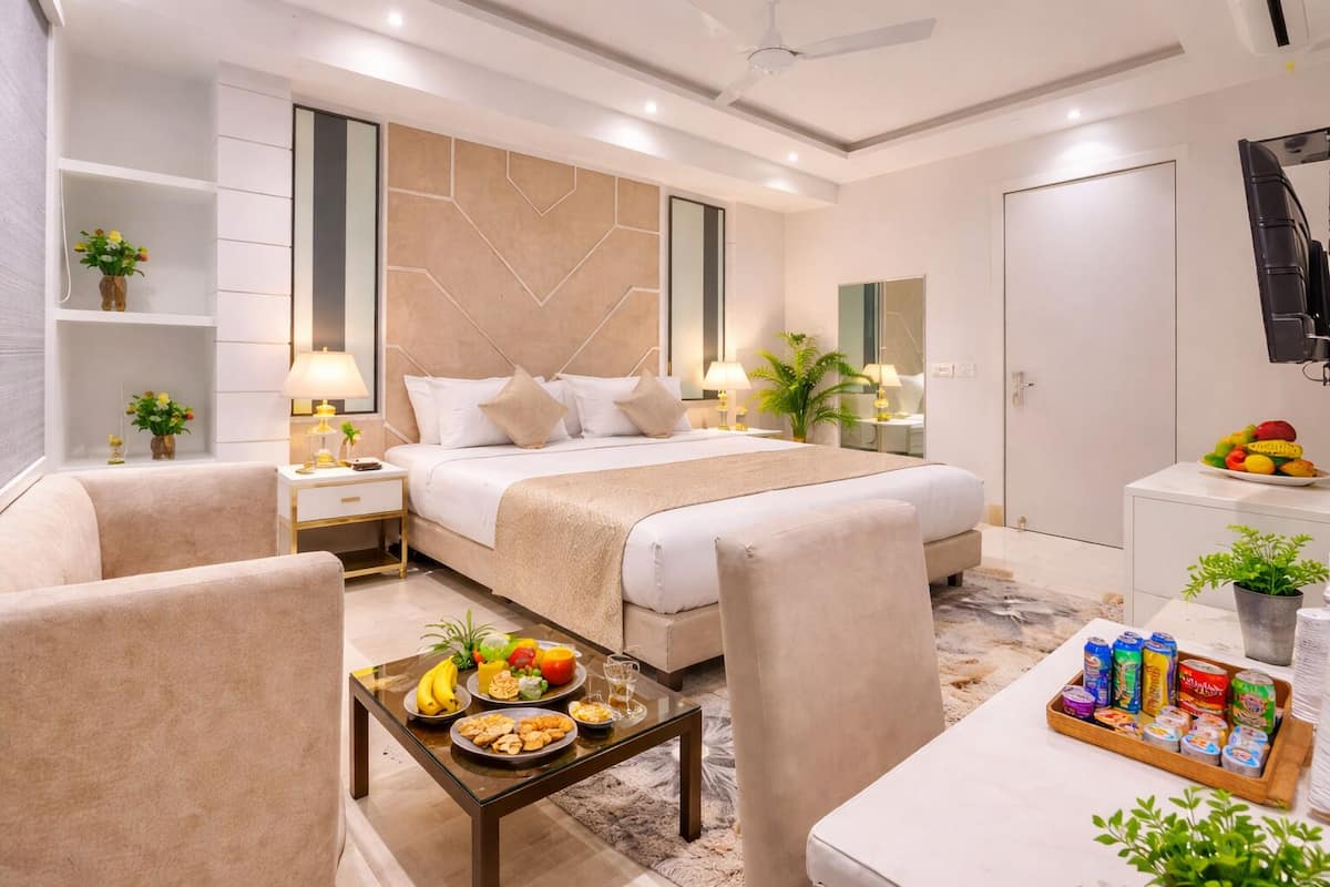 Day Use Room 9AM to 6PM | Roupas de cama premium, escrivaninha, ferros/tábuas de passar roupa