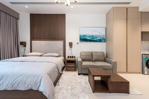 Estúdio Deluxe, varanda, Vista para a cidade | Quartos insonorizados, ferro/tábua de engomar, Wi-fi grátis