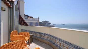 Apartamento premium, 4 quartos, terraço, vista para o mar | Vista do quarto