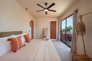 Quarto Deluxe, 1 cama king-size | Cofre no quarto, Wi-fi grátis 