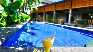 Piscina exterior