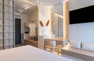 Suite-Estúdio Deluxe, 1 cama king-size | Ferro/tábua de engomar, Wi-fi grátis 