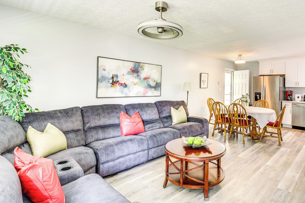 4 Mi To Hampton Coliseum: Home W/ Yard! - Portsmouth, VA