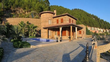 VILLA | Secretária, secretária adequada para computadores portáteis