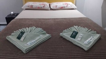 Quarto clássico | Ferros/tábuas de passar roupa, Wi-Fi de cortesia