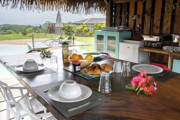 Café da manhã continental grátis todos os dias