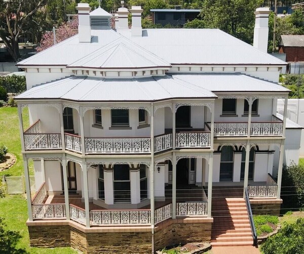 The Buchanan 1894 - Parkes