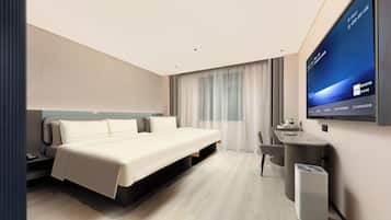 Standard Family Room | Roupa de alta qualidade, edredões de penas