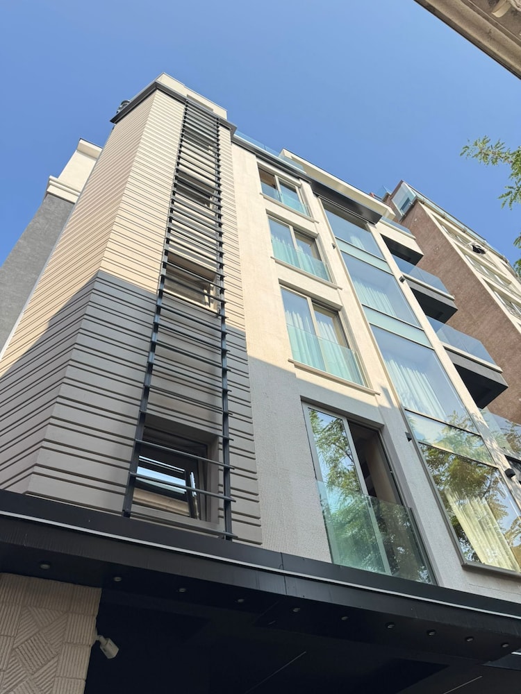 Boutique Hotel B-five Lux Rooms - 布德瓦