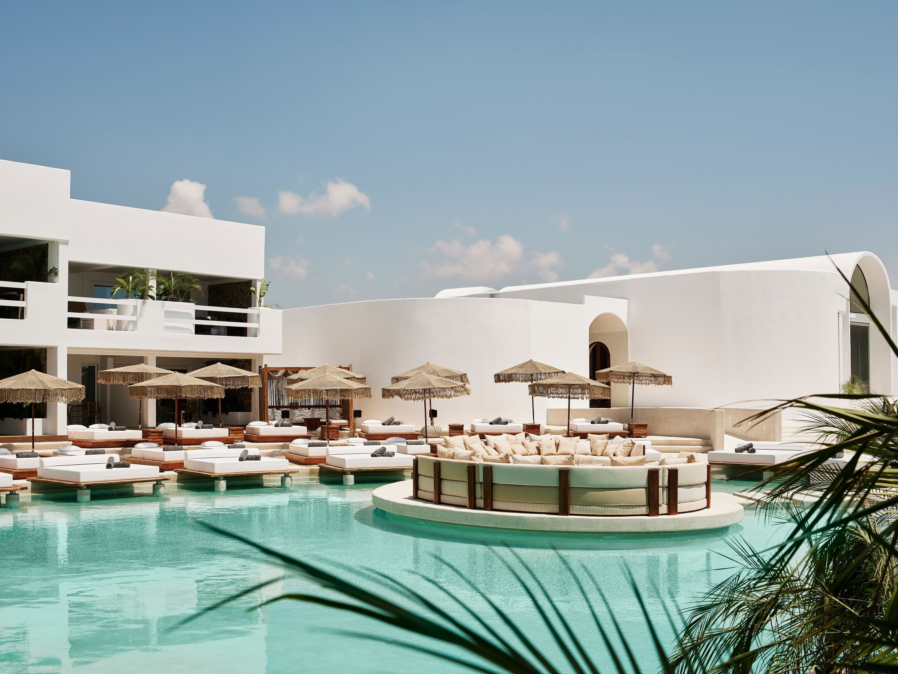 3 piscinas exteriores 