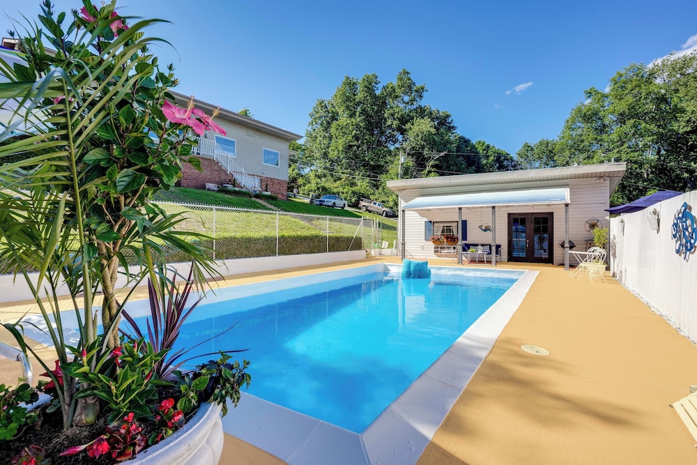 4 Mi To Downtown Chattanooga: Vibrant Studio - Nickajack Lake, TN