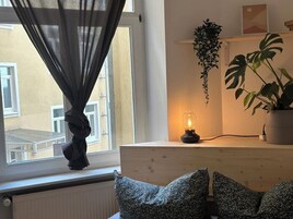 Quarto Duplo Básico, vista para o pátio | Roupa hipoalergénica, com decoração personalizada 