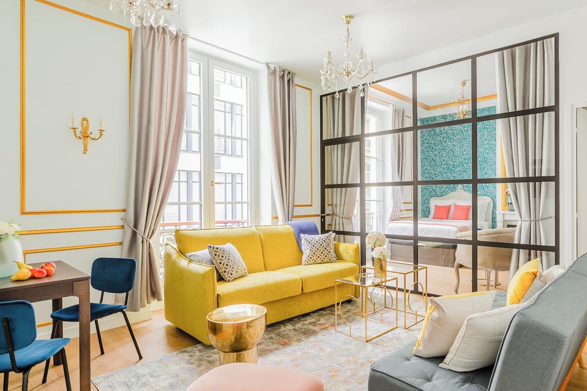 Apartamento, Vista para a cidade | Sala de estar | Escritórios